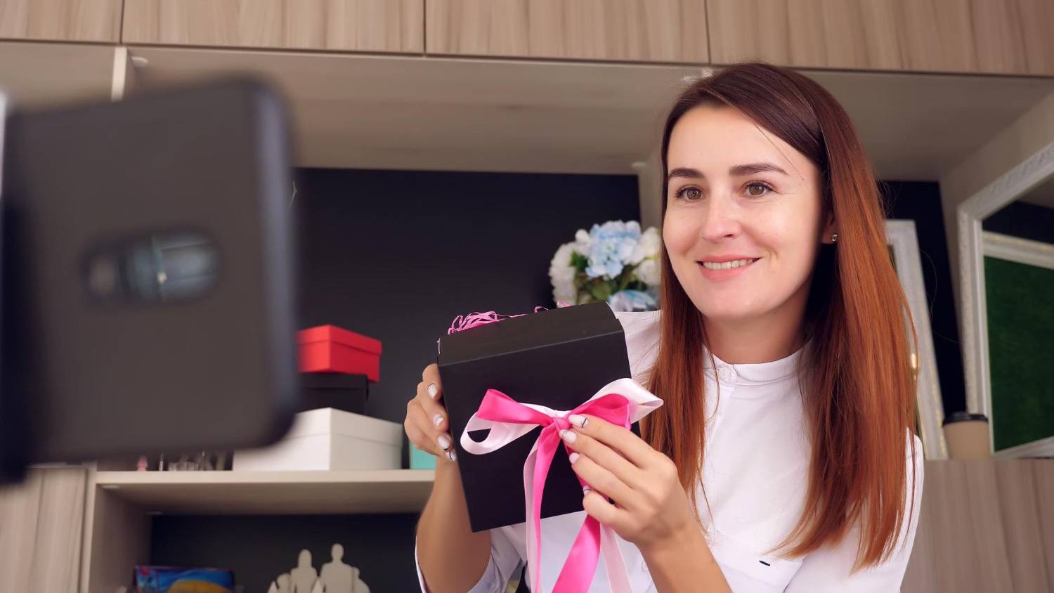 Gift Ideas for Influencers and Content Creators - Birthday Wishes AI