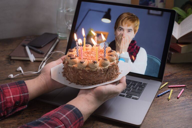 Digital Birthday Wishes: Evolution of Modern Birthday Greetings ...