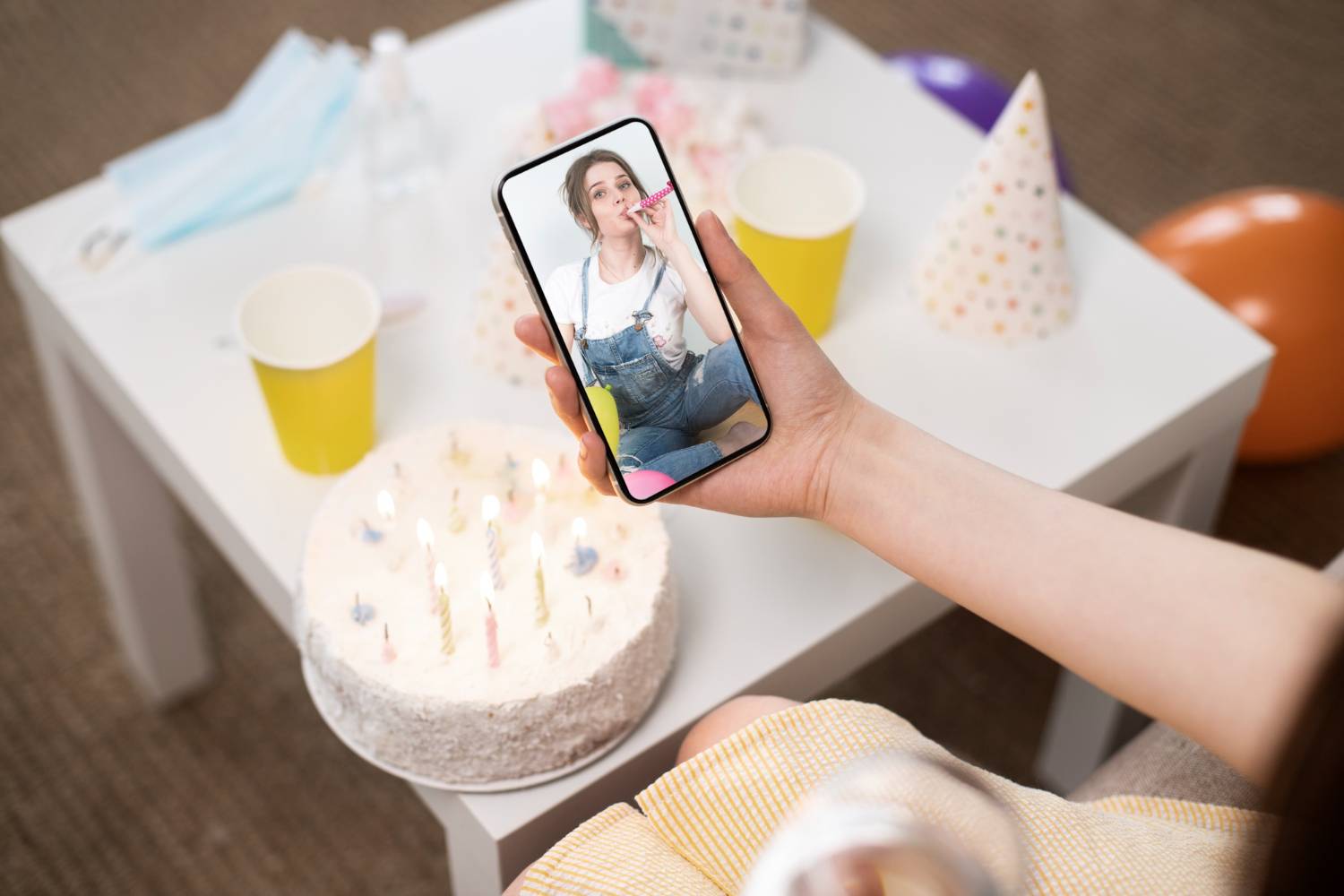 The Etiquette of Sending Birthday Wishes (Texts, Emails, Cards, Social ...