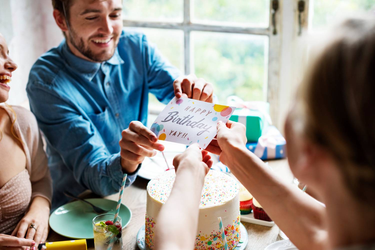 The Etiquette of Sending Birthday Wishes (Texts, Emails, Cards, Social ...